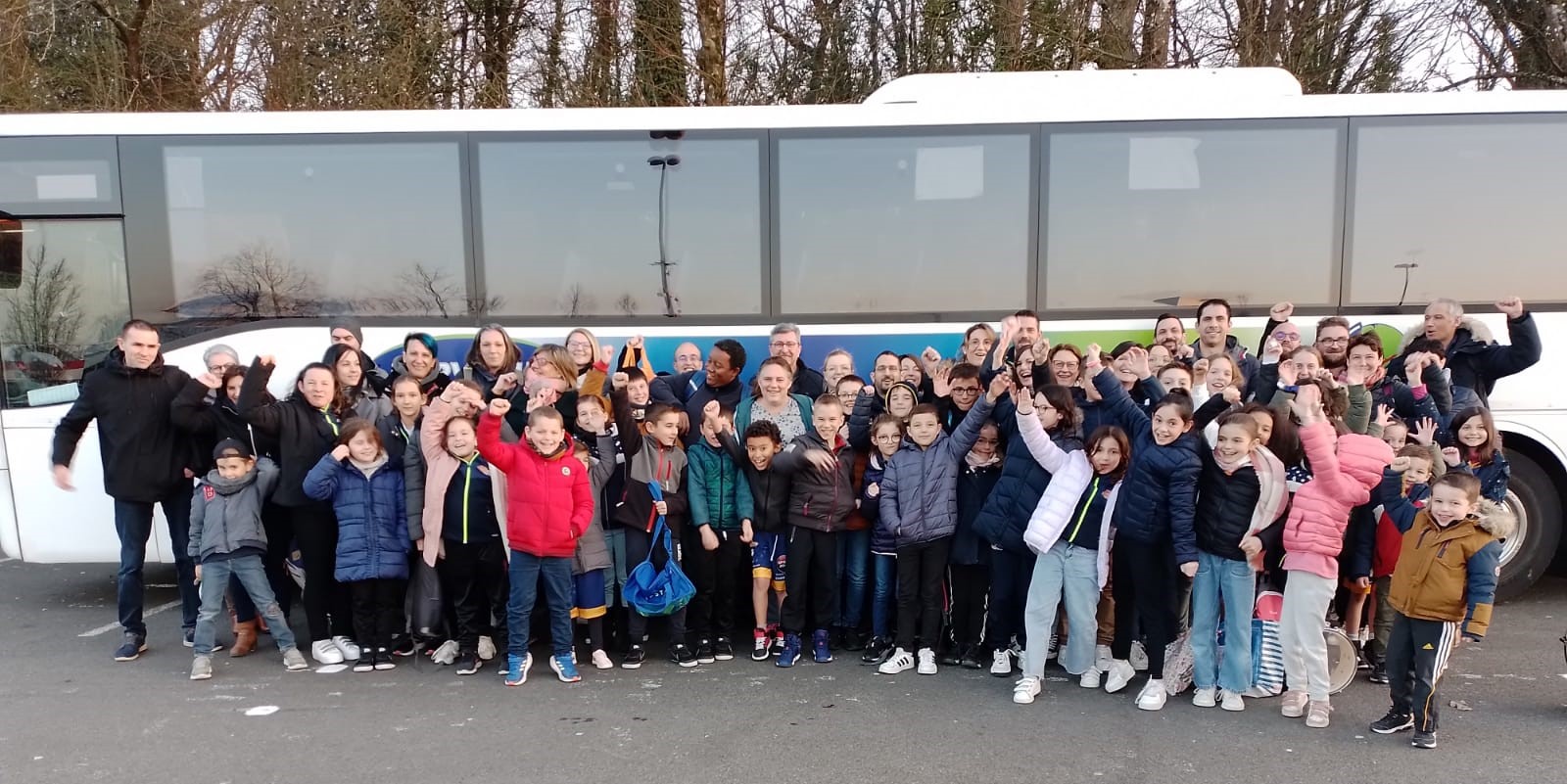 Animation. Déplacement du SMASH au match du RVBC contre Basket Landes ...