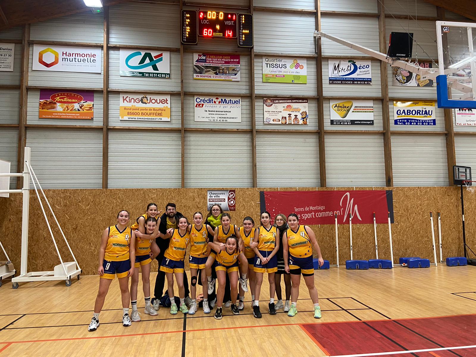 Zoom U15F Samuel et Emma - SMASH Vendée Basket